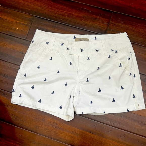 Blue Epic | Shorts | Blue Epic White Embroidered Sail Boatshorts Size 4 ...